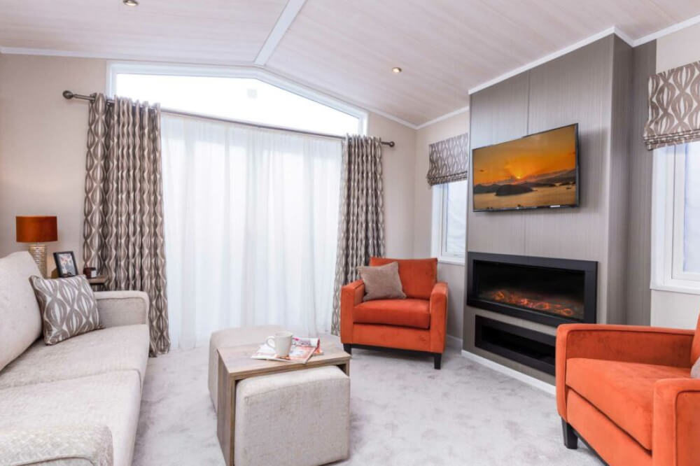 Pickmere Lake Country & Leisure Park in Cheshire